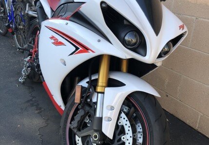 2009 Yamaha YZF-R1 Motorcycles for Sale - Motorcycles on Autotrader